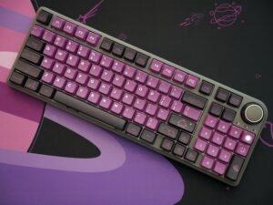 コレかわいい！テンキー付きなのにコンパクトな無線メカニカルキーボード【Epomaker TH96 レビュー】 | ガジェ活